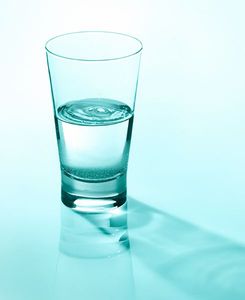 InvesTalk | Você vê o copo meio cheio ou meio vazio? Como a forma de ...